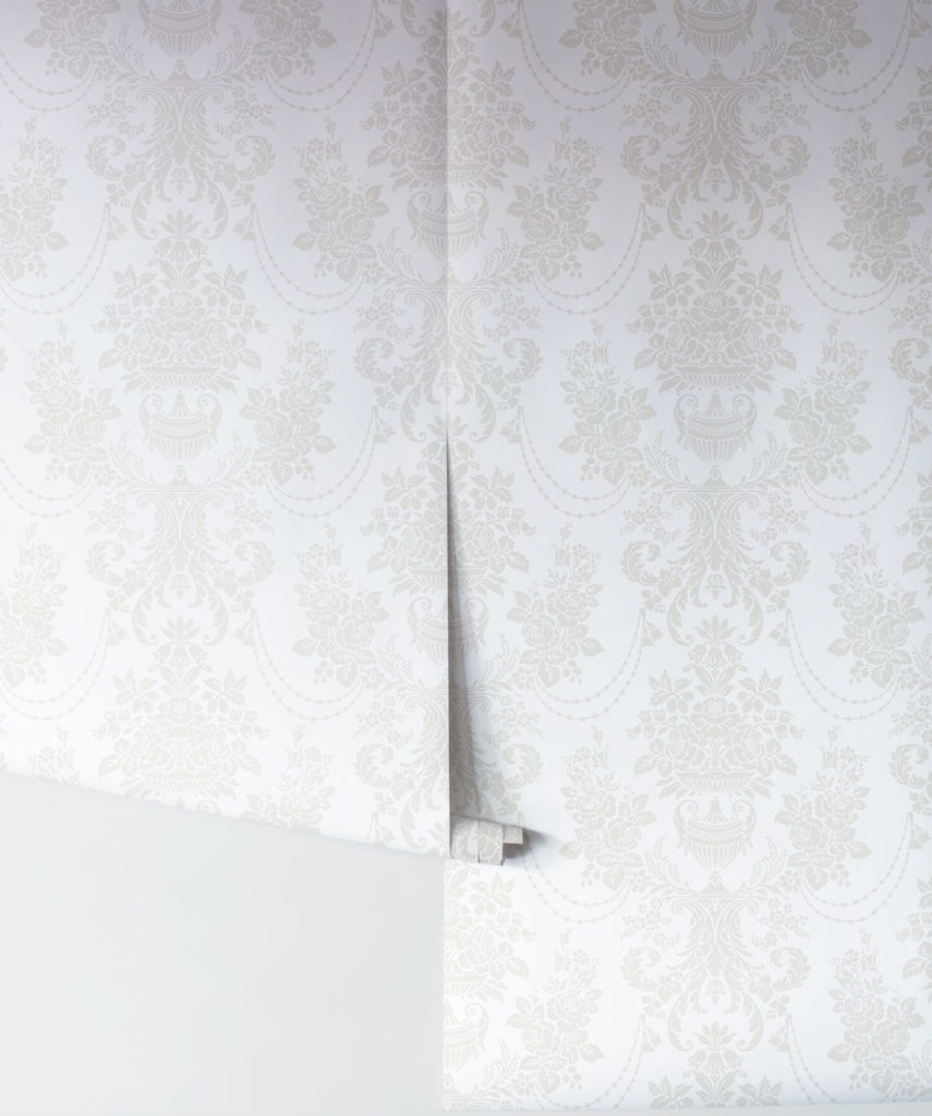 Imperial Wallpaper • Classic Pattern in on-trend Colours • Milton & King EU